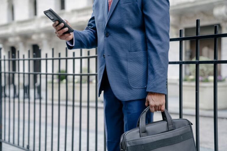 What Hours a Process Server Can Serve You | Firefly Legal